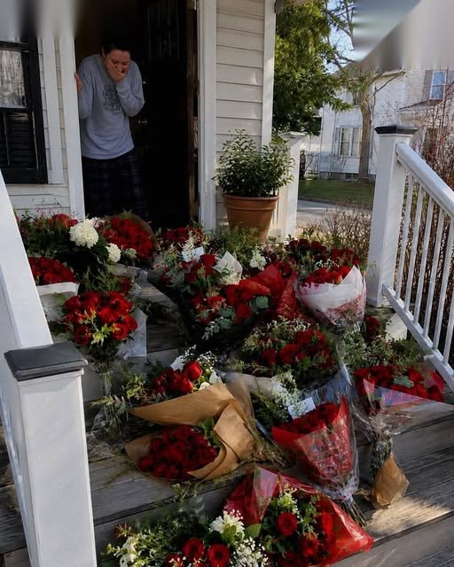 I Came Home From a Work Trip to Find 100 Roses for My Wife—Then I Read ...